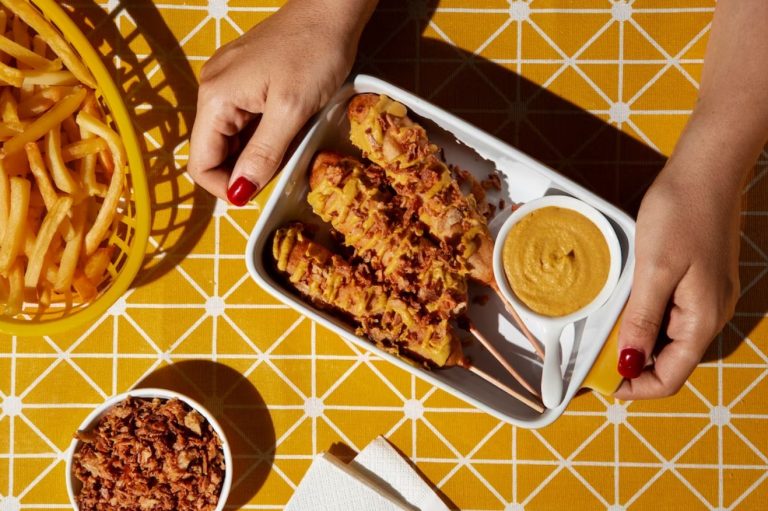A Few Reasons Why Golden Chick Is the Best Chicken Franchise